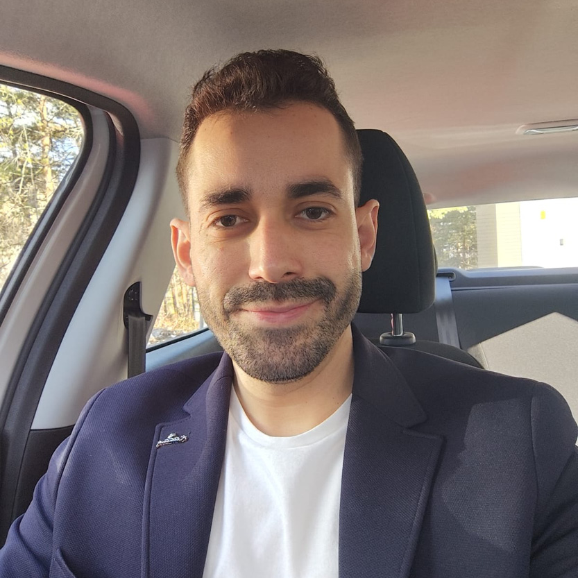 Özgür Uyar